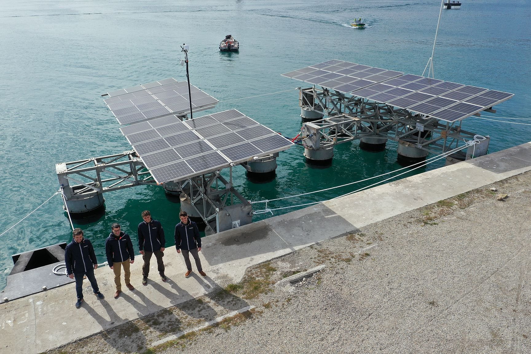 Voici la première centrale solaire flottante en mer de France