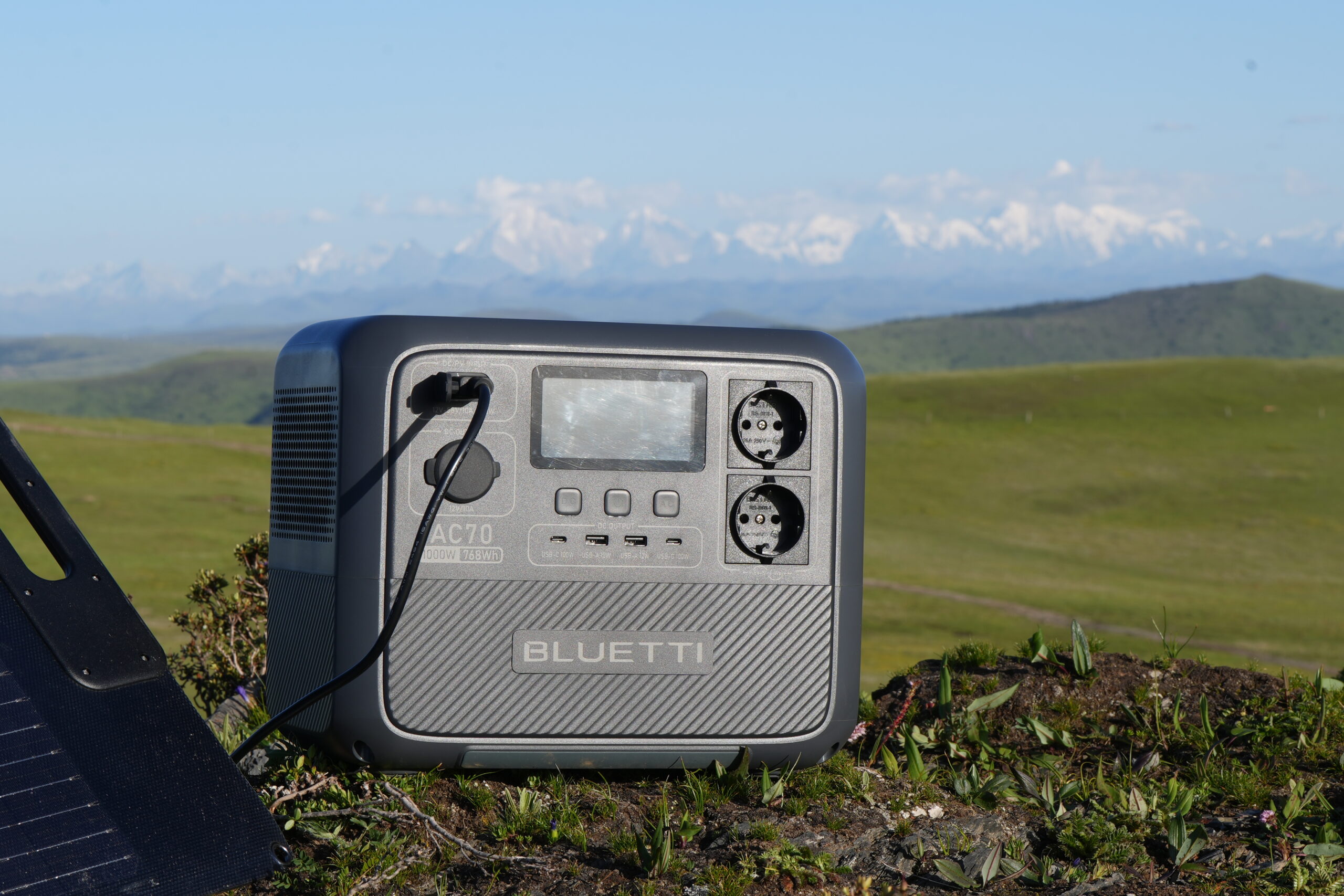 Bluetti dévoile l’AC70, la nouvelle station électrique portable ultime