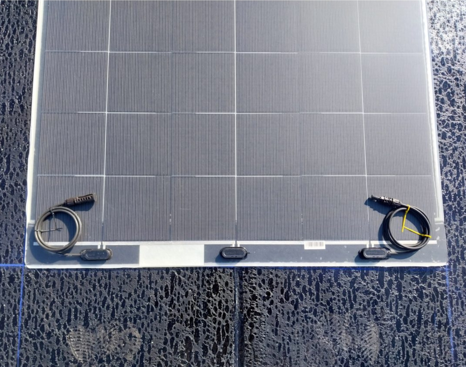 Ce puissant panneau solaire est un autocollant