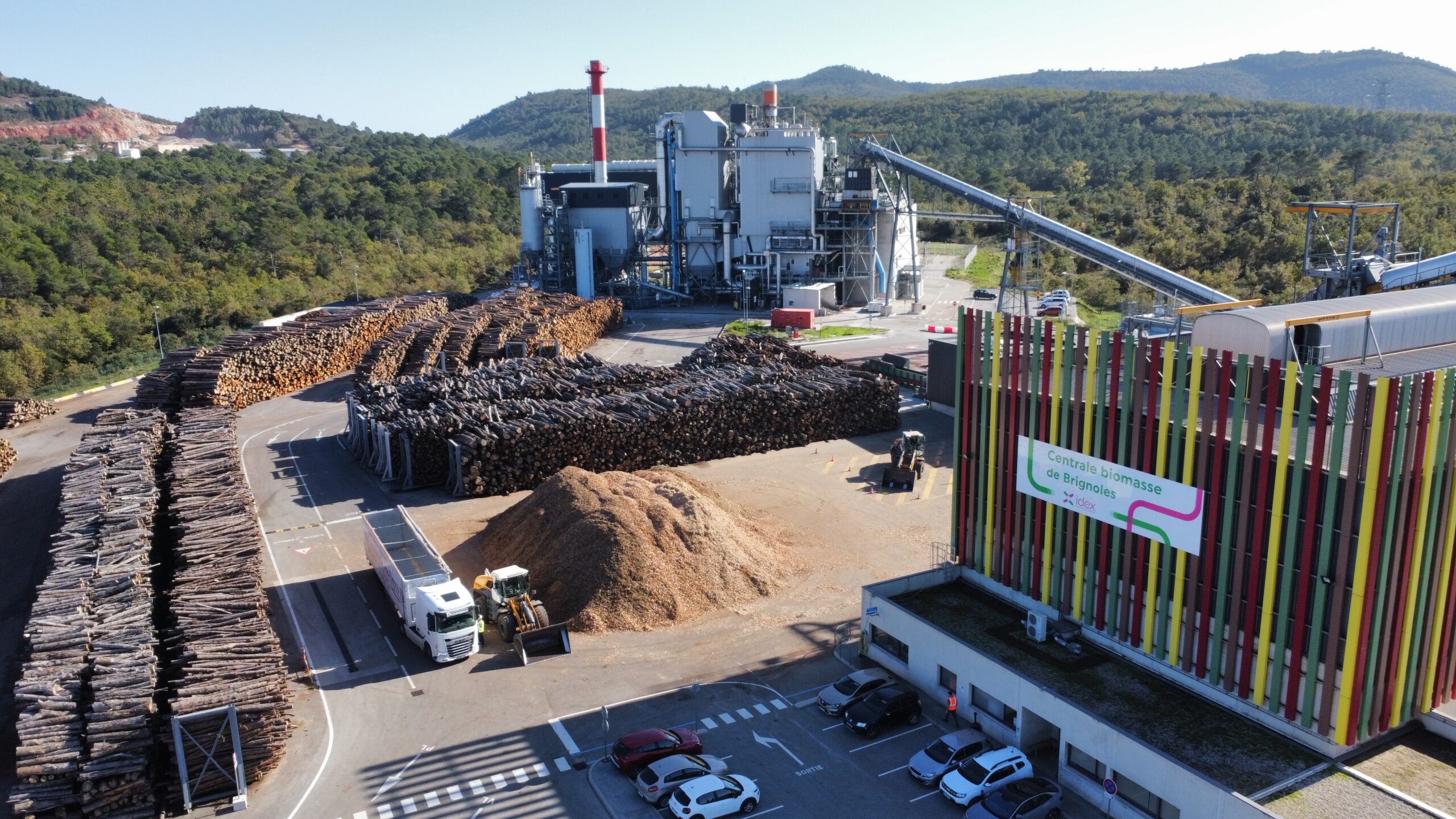 Visite au coeur d’une centrale à biomasse, qui produit de l’électricité ...